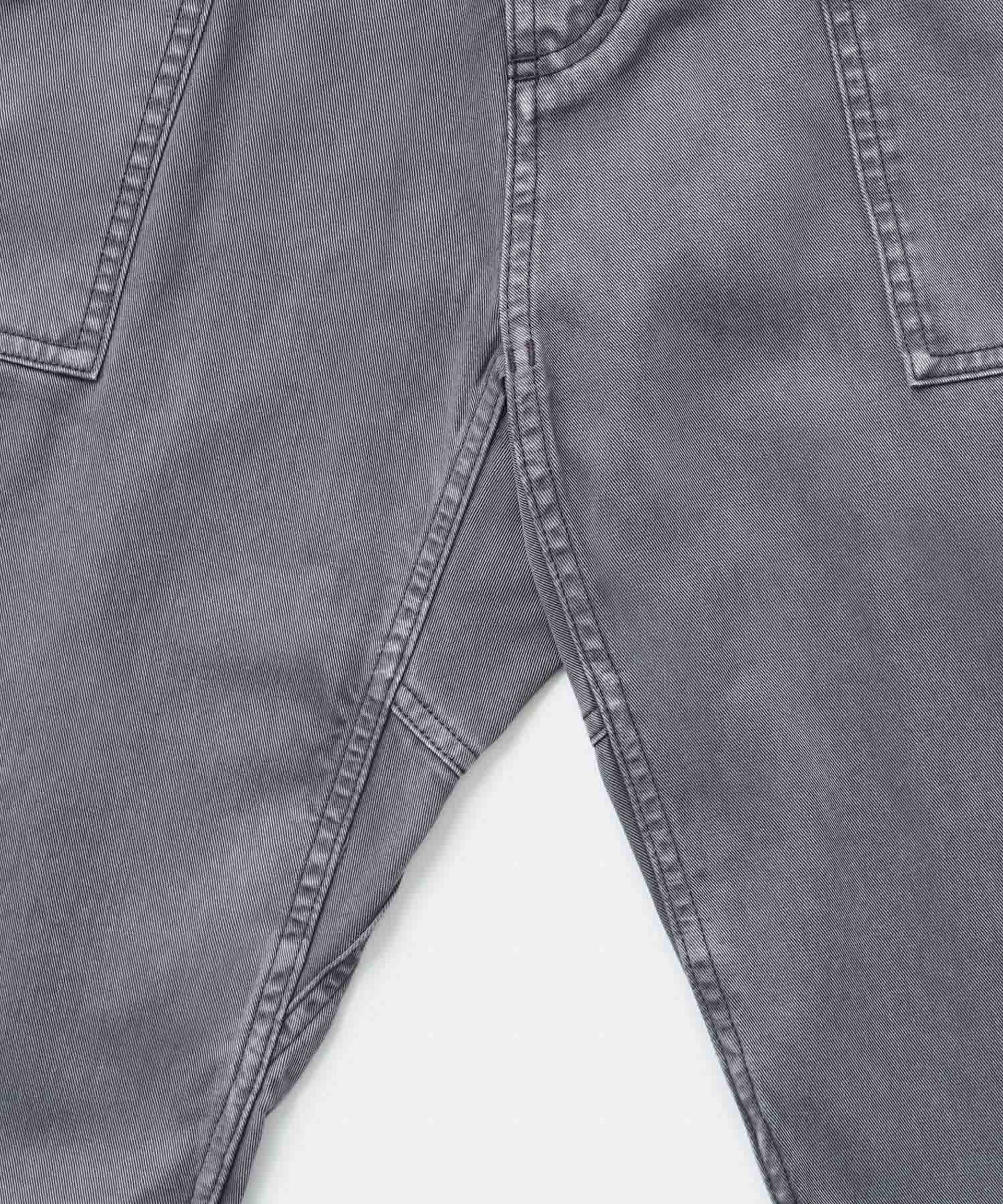 LOOSE TAPERED PANT | GRAMICCI Official Global Online Store